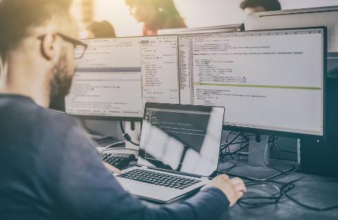 Informatycy wspomagający programistów - jaka stawka ryczałtu?